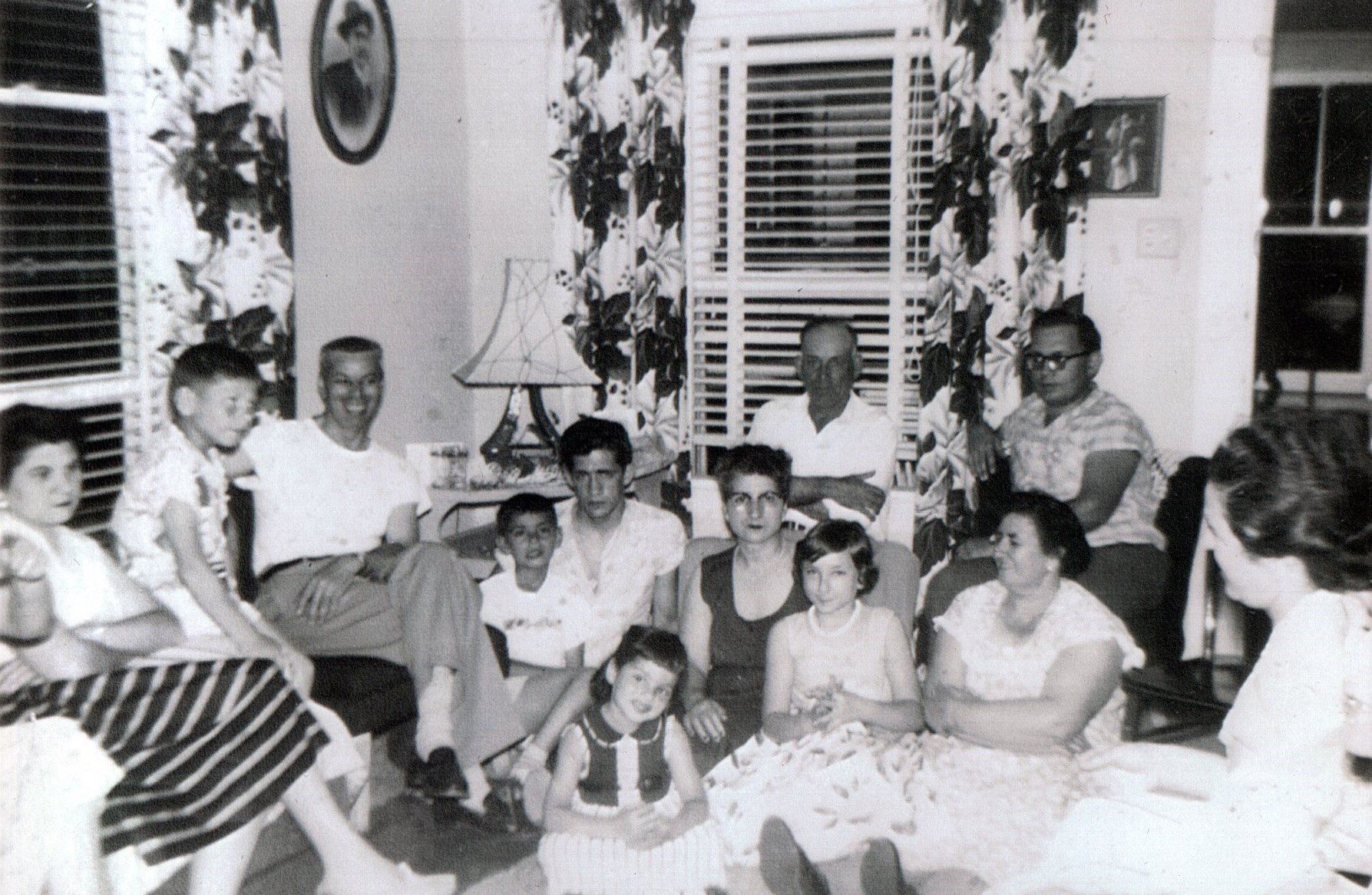 About Us - Mama Mia Pizzeria